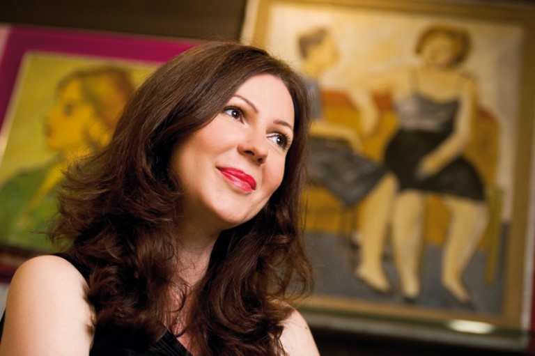 Venera Arapu: Pentru mine, ”altfel” este un cuvant definitoriu – Marea ...