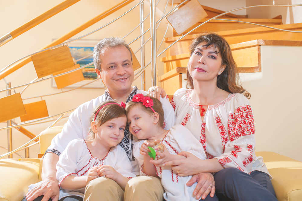 Simona și Gabriel Ianoși: A avea un copil e minunat, dar a avea doi ...