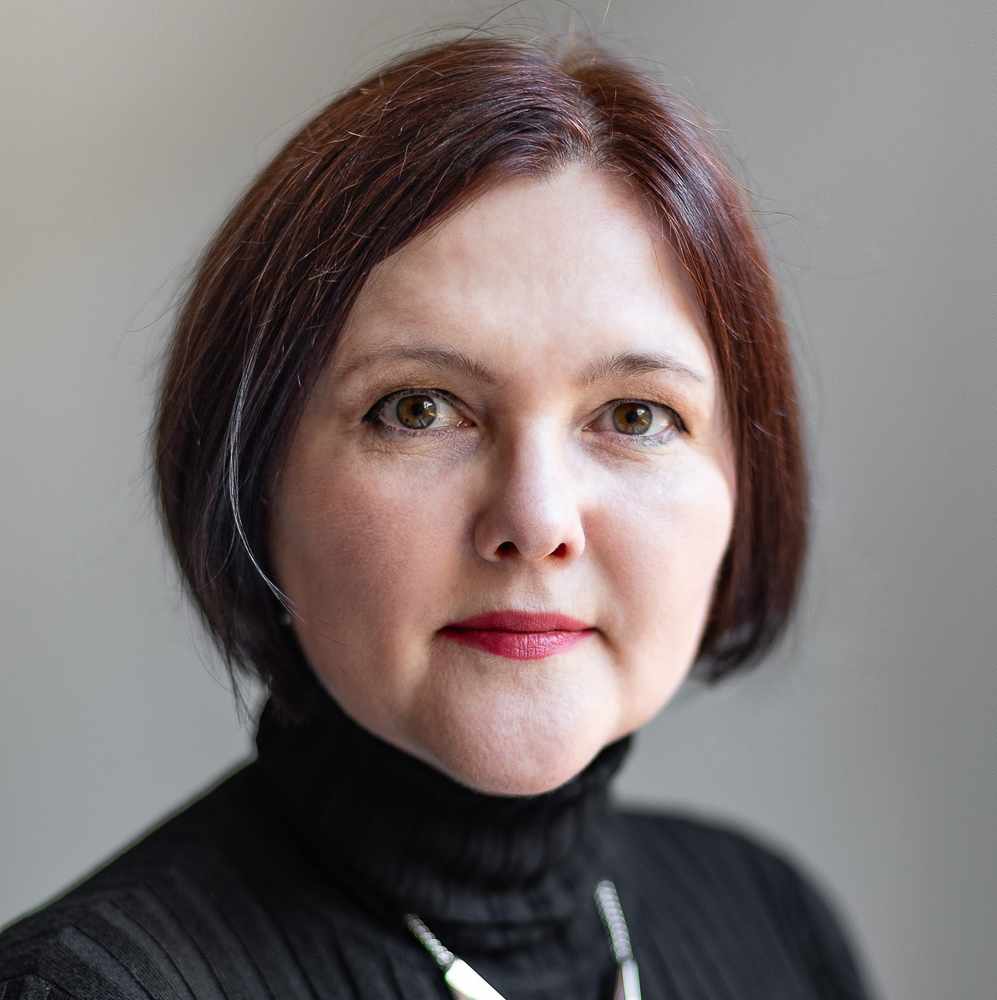 Felicia Mihali lansează în România „Tarotul de Cheffersville” – un docu ...